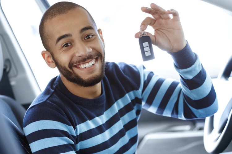 Buying an Electric Car? Here's What to Look For | Via