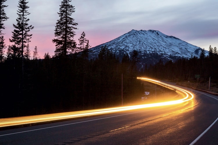 When to Use High Beam vs. Low Beam Headlights | Via