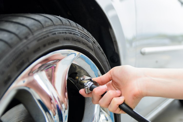 How to Change a Tire | Via