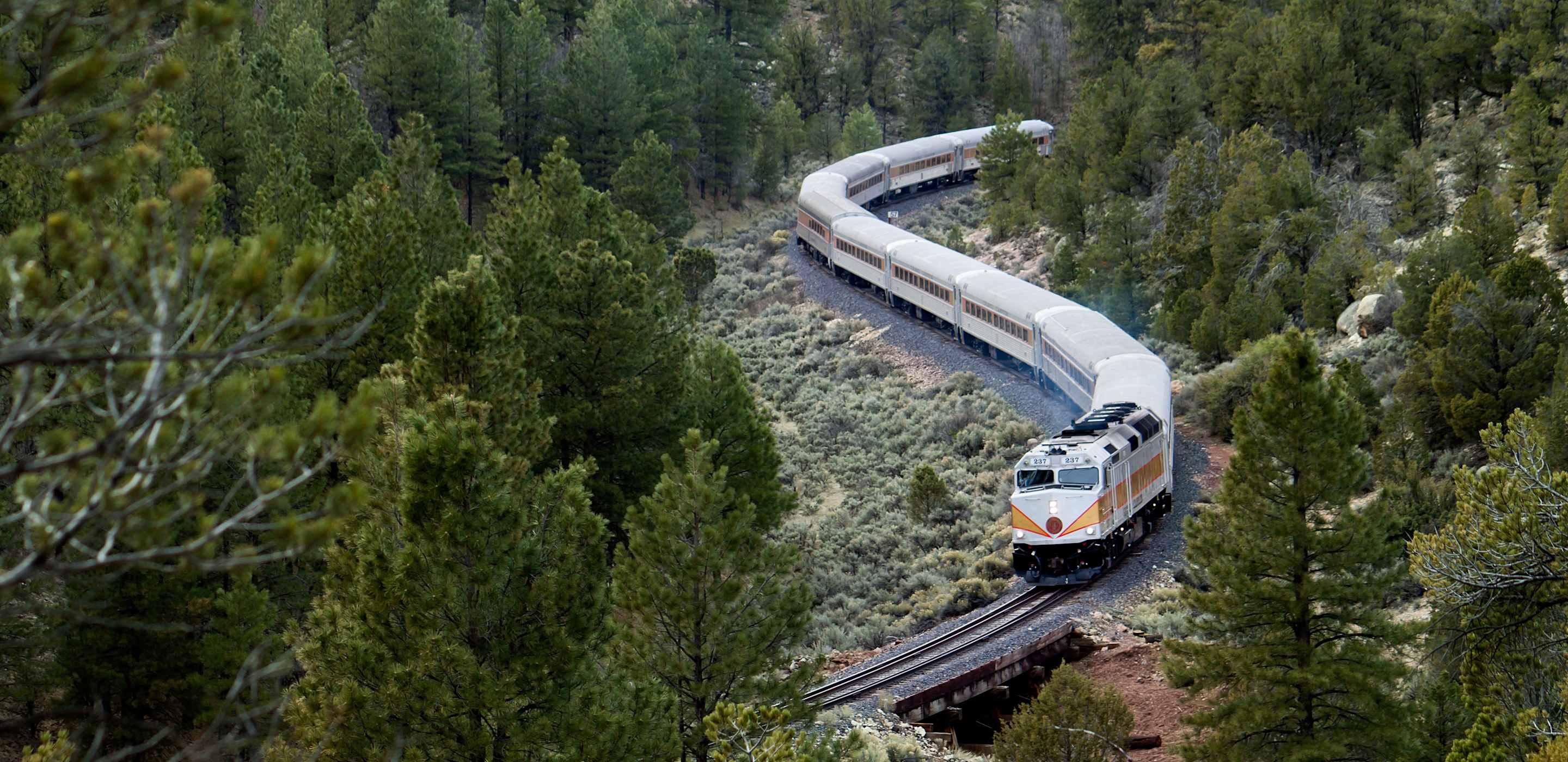 Grand Canyon Railway & Hotel | AAA Travel
