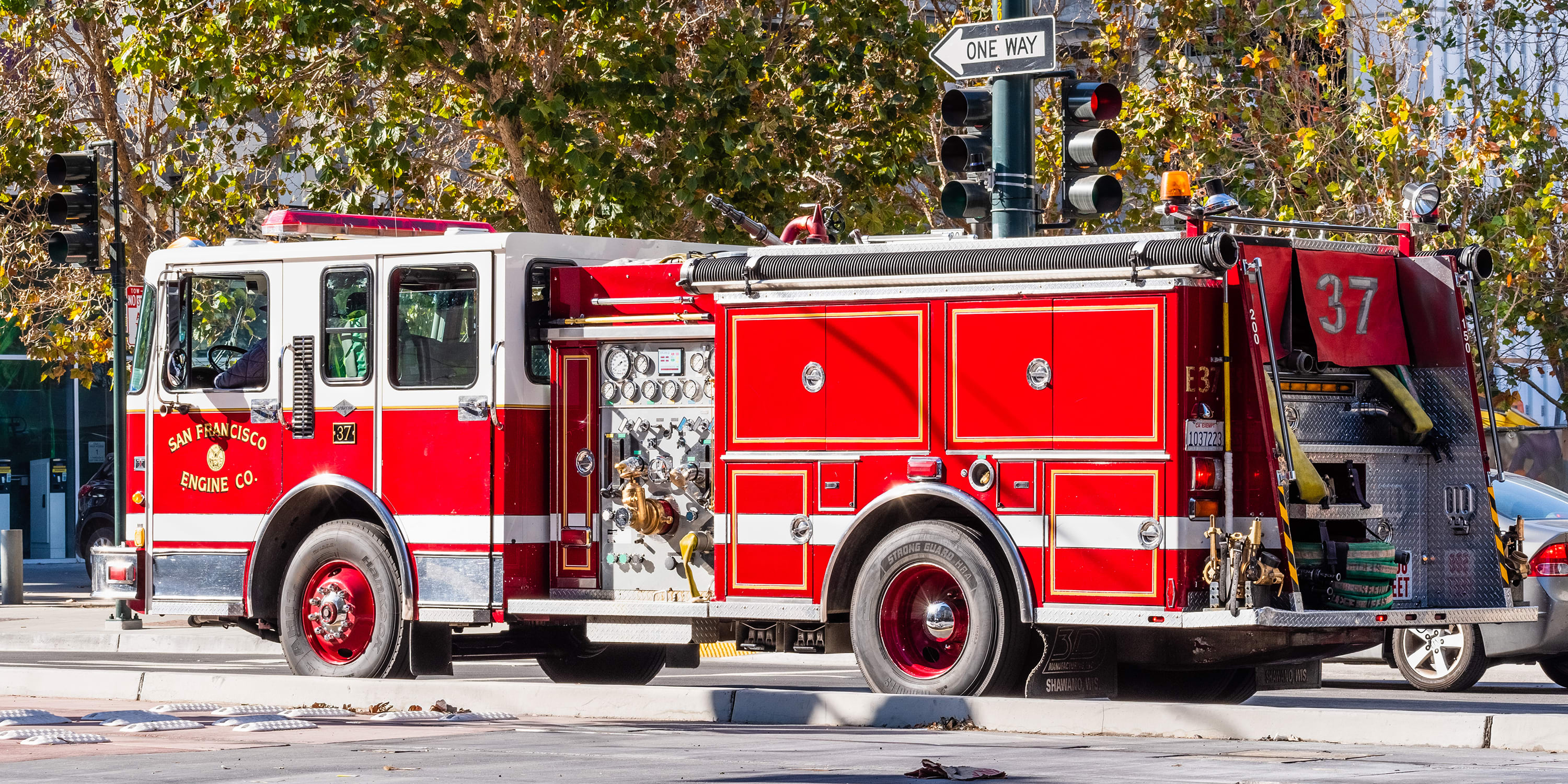 Get to Know These Move Over Laws for 9 Western States | Via