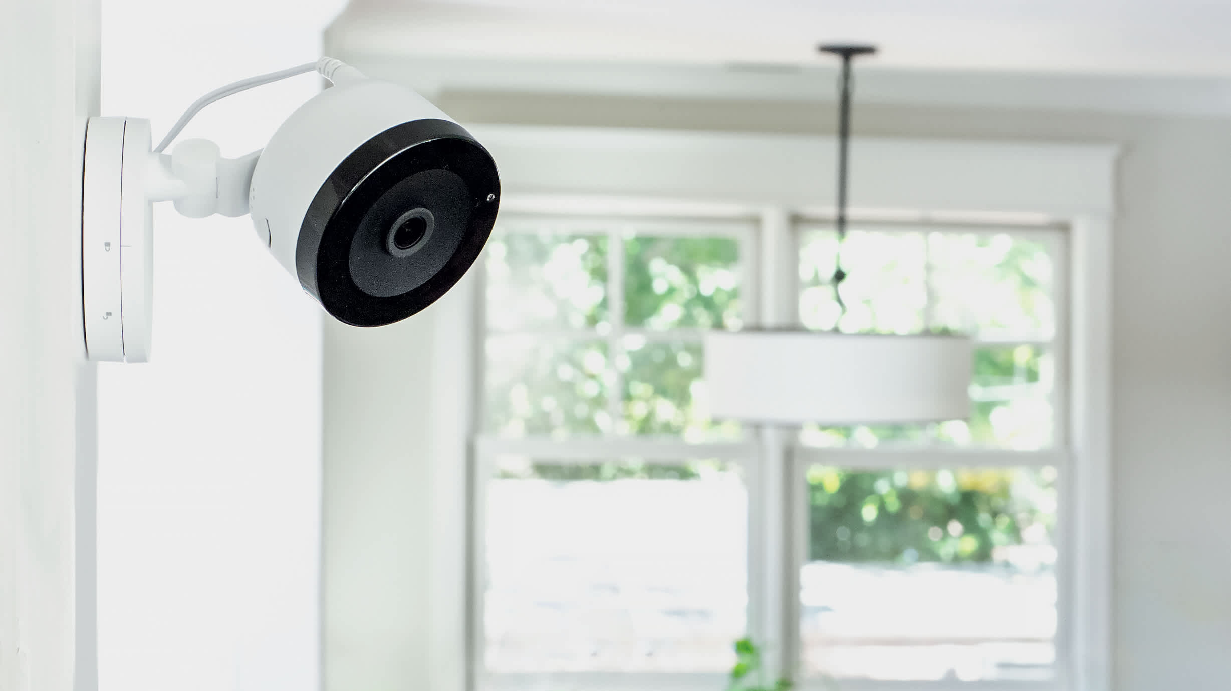 How to Choose the Best Home Security Camera for You | Via