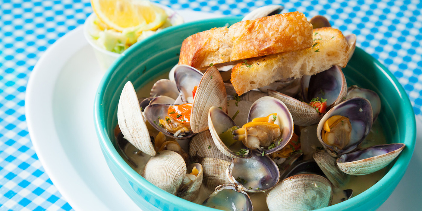 The Best Local Seafood Restaurants on the Oregon Coast | Via
